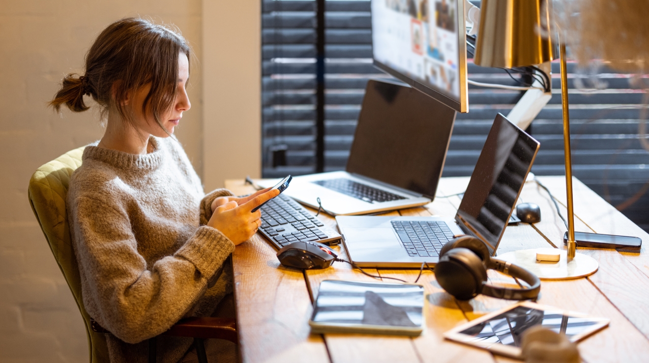 How Does 5G Home Internet Work? | T-Mobile 5G Home Internet