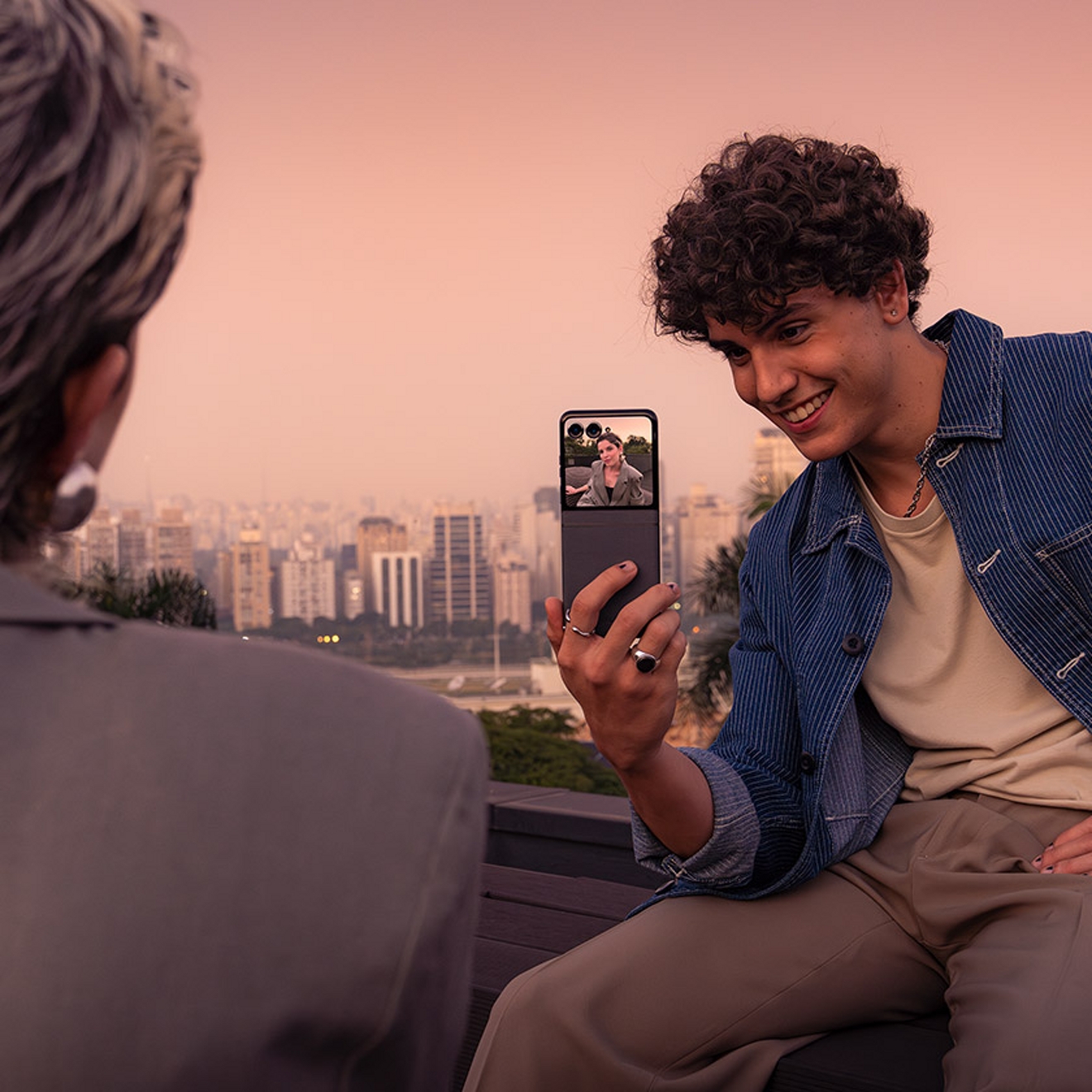 Motorola razr 2024: Prices, Colors, Features & Specs | T-Mobile